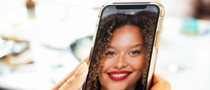 Augmented reality cosmetics: 6 experiences to inspire you - Poplar Studio